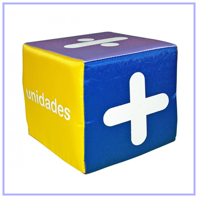 Cubo de signos matemáticos – Silvia García Velázquez